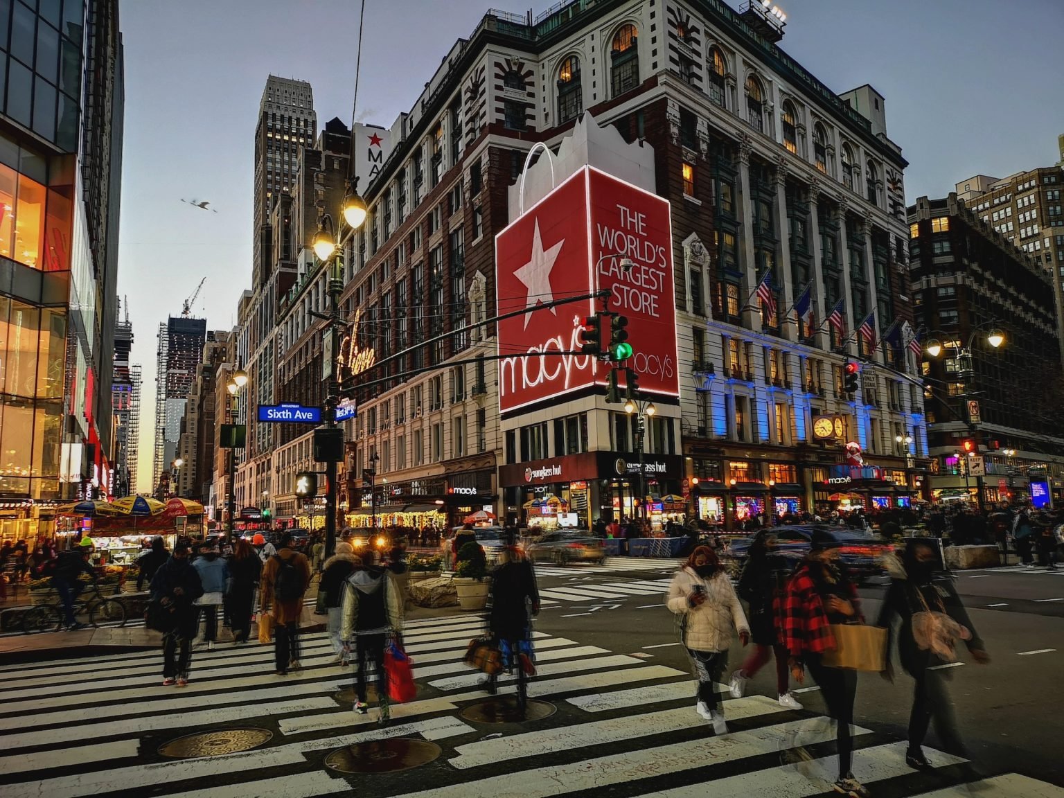 7 Best Department Stores in New York | FifthAvenueGirl.com